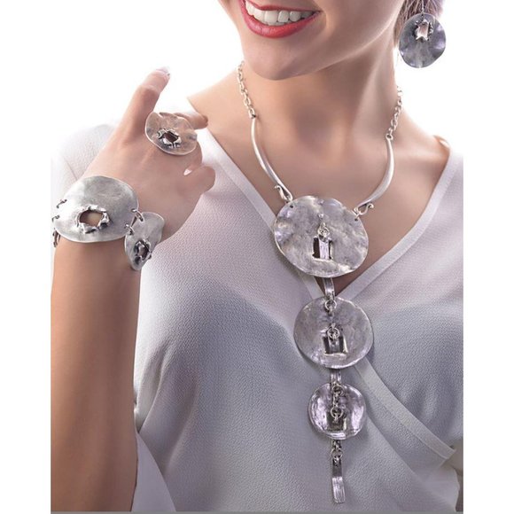 Jewelry | Silvertone Medallion Status Jewellery Set | Poshmark